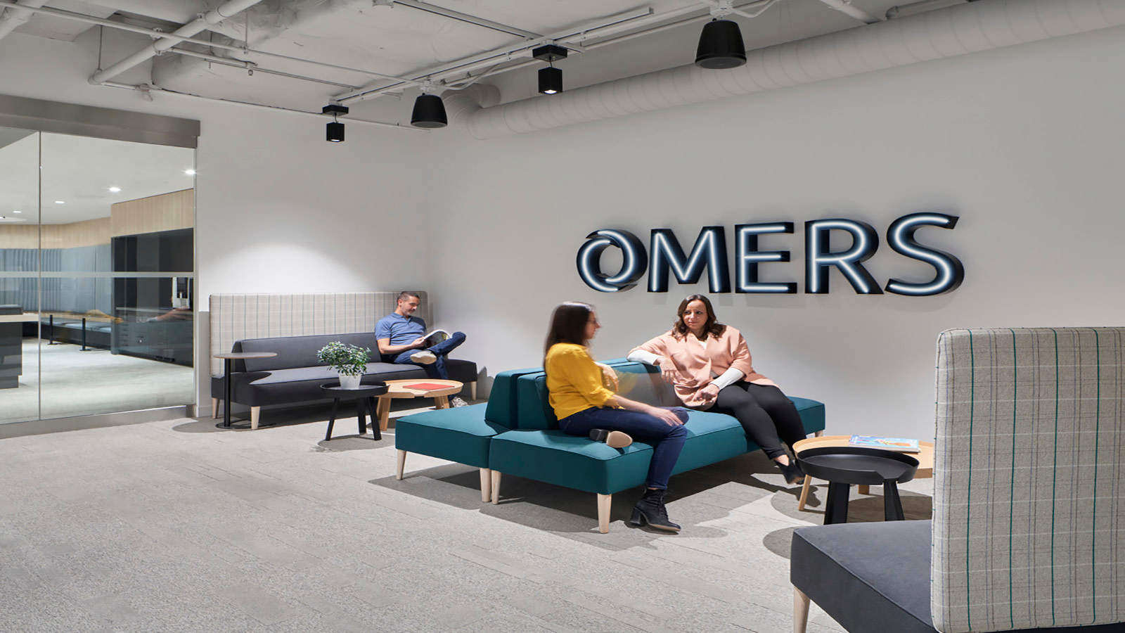Omer Private Equity Mizrahi Tefahot Lends Omer Adam's Server Farm Co