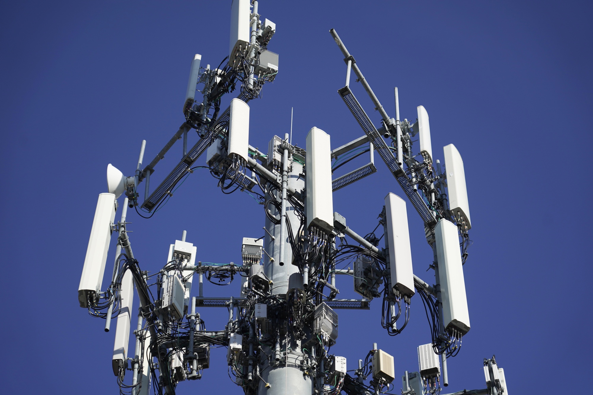 Canada’s PSP and EQT to buy Radius Global Infrastructure in $3bn deal ...